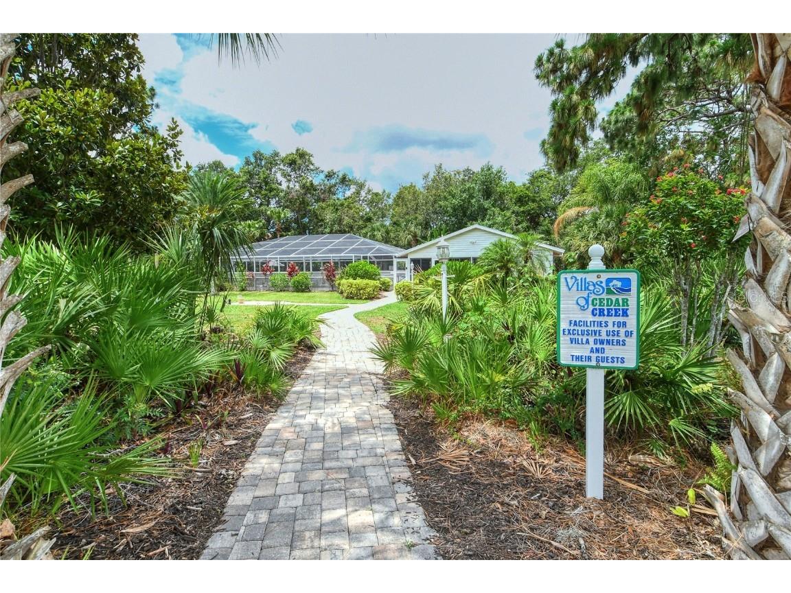 6016 Bonaventure Place, Sarasota, FL, 34243 | MLS: A4662460 | Edina Realty