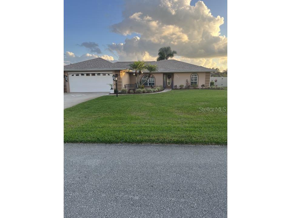 607 Maravilla Avenue, Sebring, FL, 33875 | MLS: O6164607 | Edina Realty