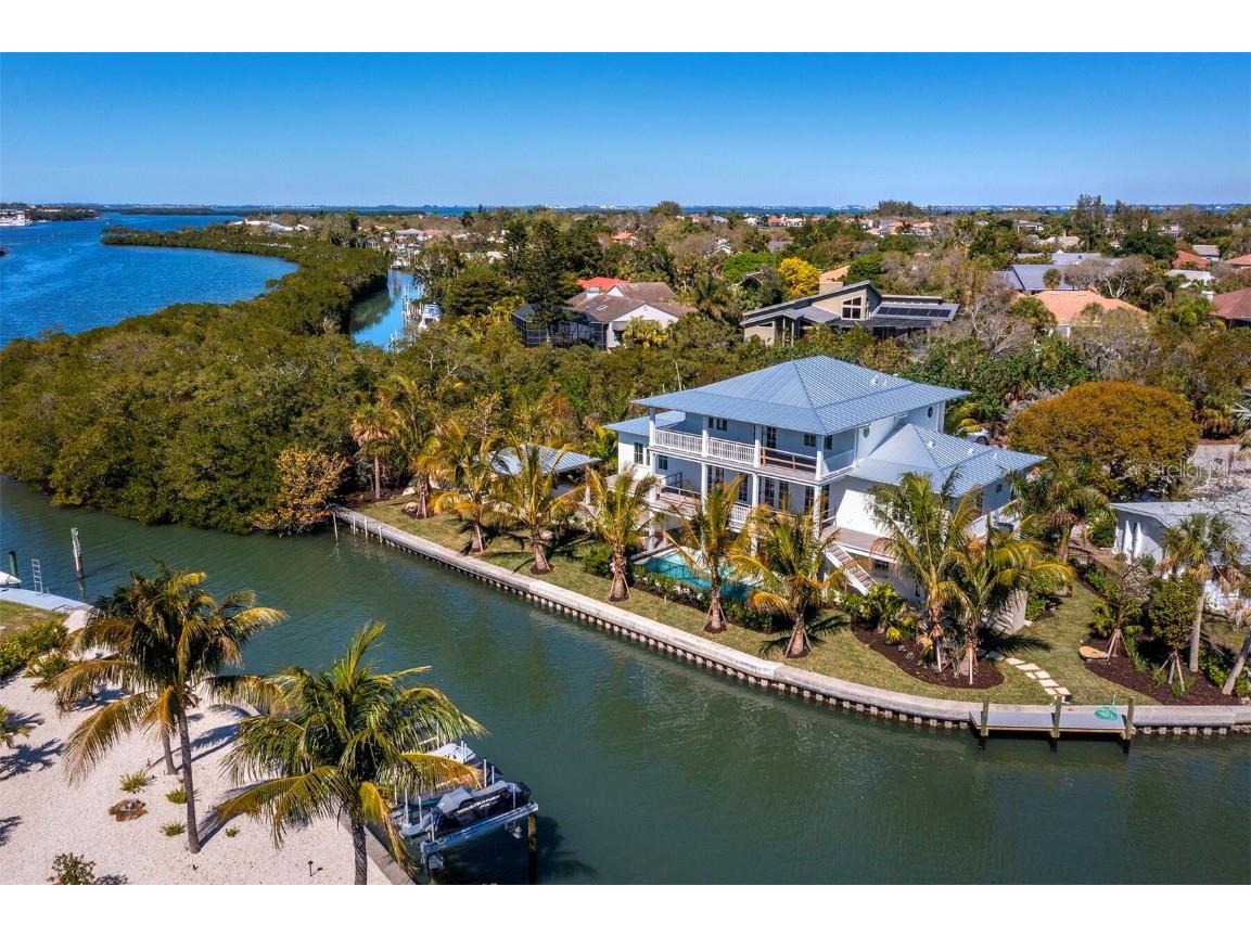 610 Longview Drive, Longboat Key, FL, 34228 | MLS: A4586153 | Edina Realty