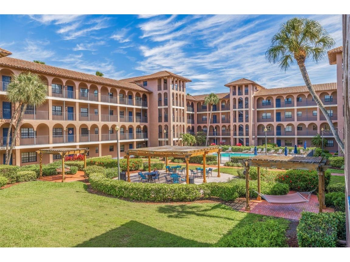 6100 Gulfport Boulevard S #217, Gulfport, FL, 33707 | MLS: U8237622 | Edina Realty