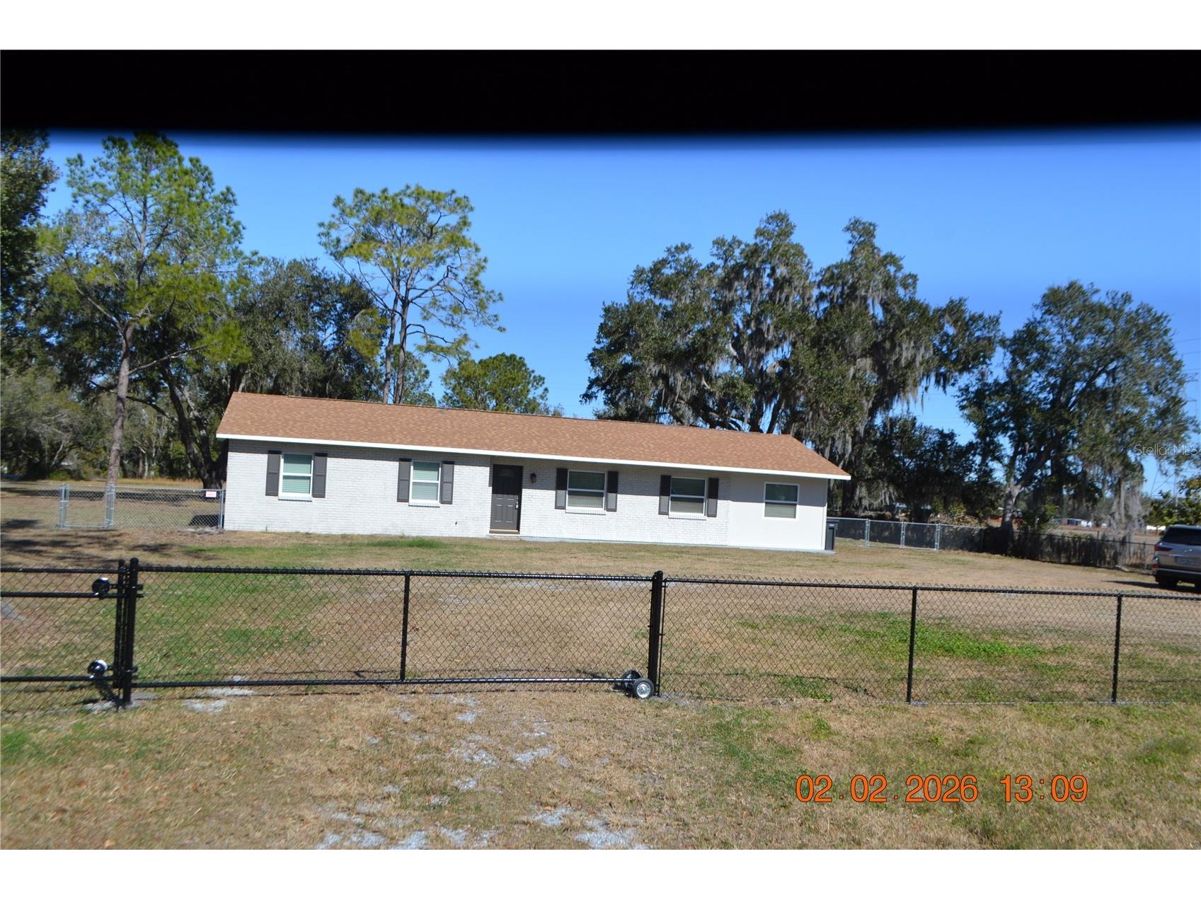 6204 W Knights Griffin Road, Plant City, FL, 33565 | MLS: TB8471686 ...
