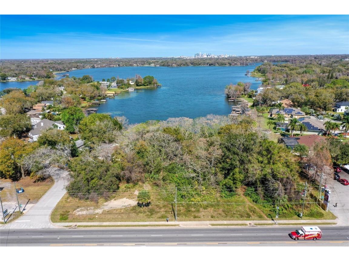 643 W Oak Ridge Road, Orlando, FL, 32809 | MLS: O6092052 | Edina Realty