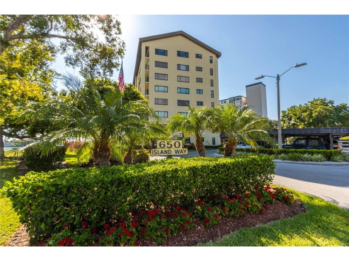 650 Island Way #106, Clearwater Beach, FL, 33767 | MLS: U8244581 ...