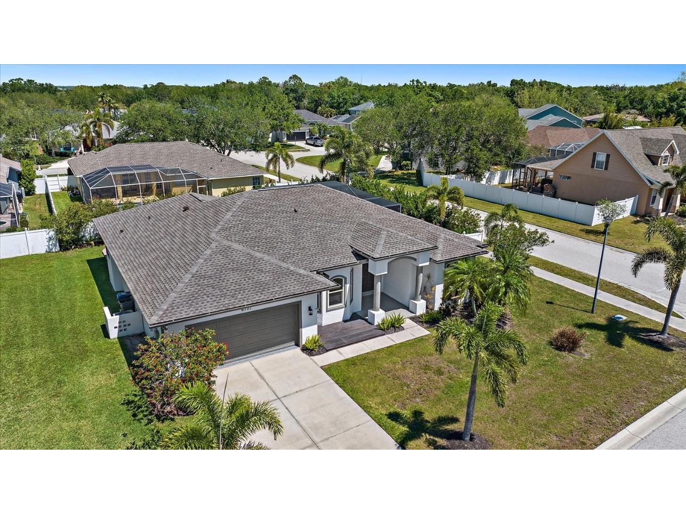 6701 Island Creek Road, Sarasota, FL, 34240 | MLS: A4589573 | Edina Realty