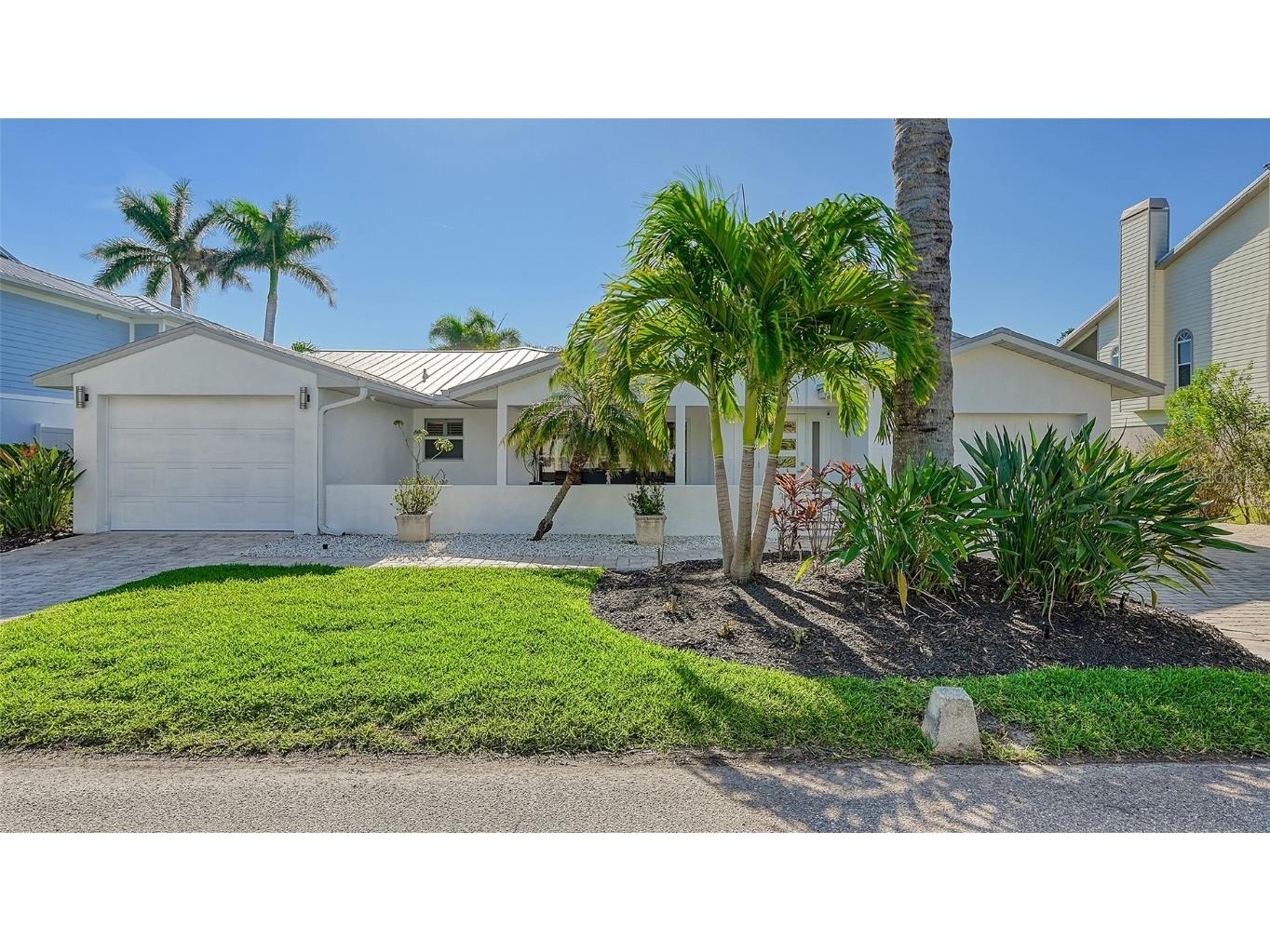 672 Marbury Lane, Longboat Key, FL, 34228 | MLS: A4606710 | Edina Realty