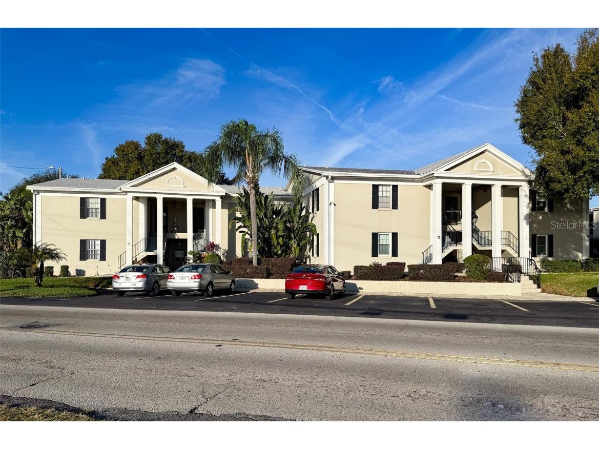 689 Lake Howard Drive NW #4E, Winter Haven, FL, 33880 | MLS: P4928246 ...