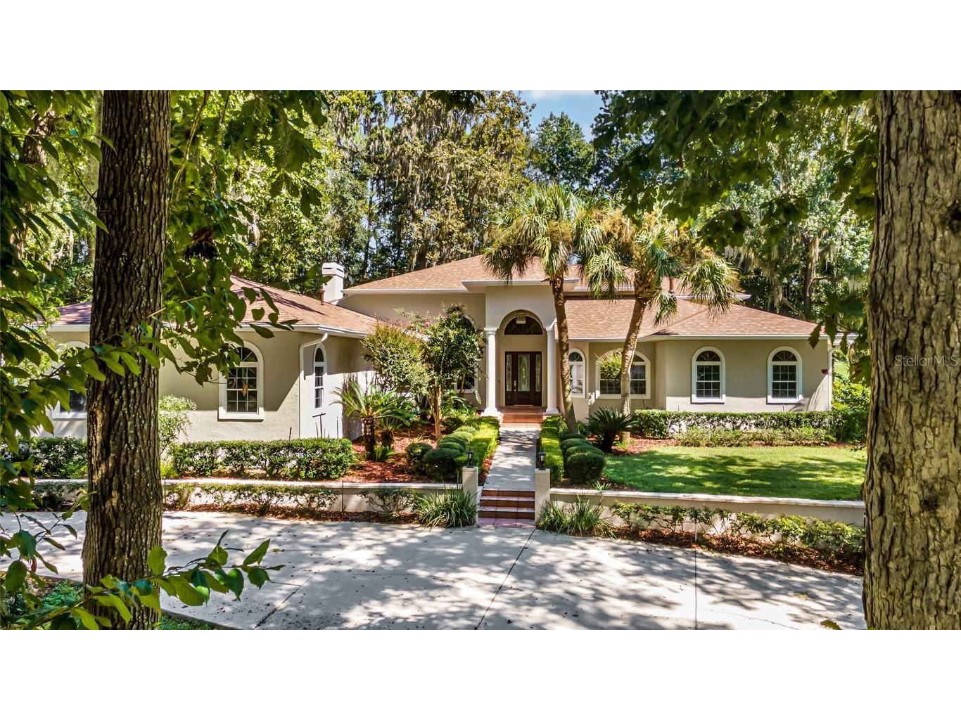 6943 SE 12th Circle, Ocala, FL, 34480 | MLS: OM664292 | Edina Realty