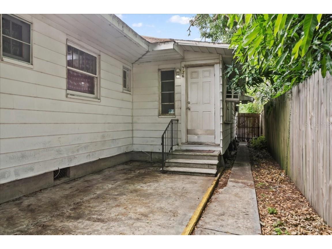 724 W Central Avenue, Winter Haven, FL, 33880 | MLS: O6343137 | Edina ...