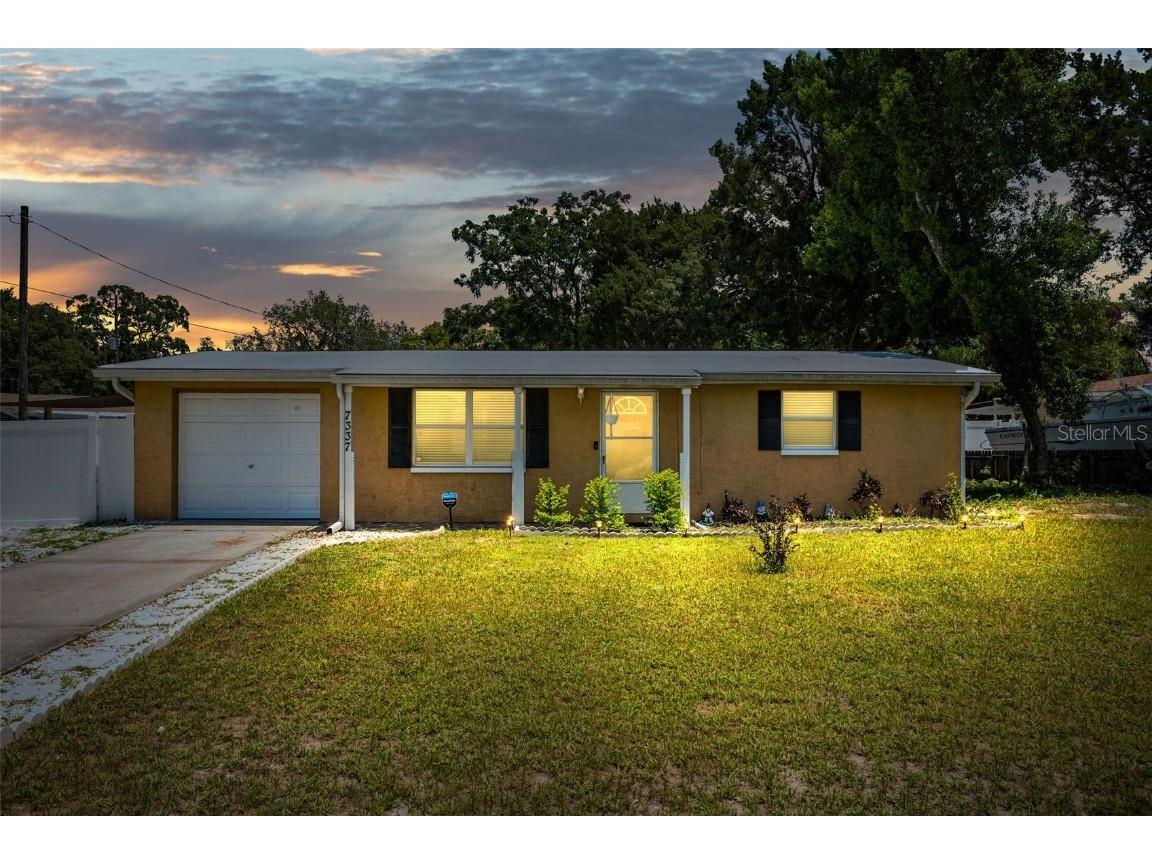 7337 Hiawatha Parkway, Spring Hill, FL, 34606 | MLS: T3537781 | Edina ...