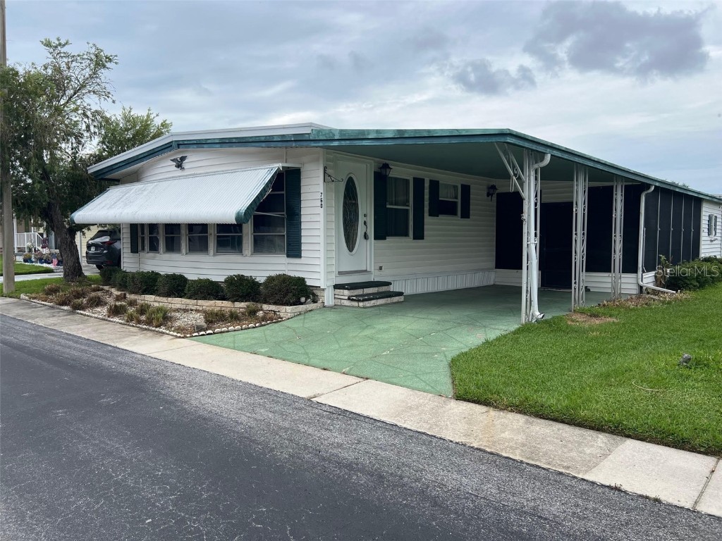 760 Royal Palm Circle, Largo, FL, 33778 | MLS: TB8408556 | Edina Realty