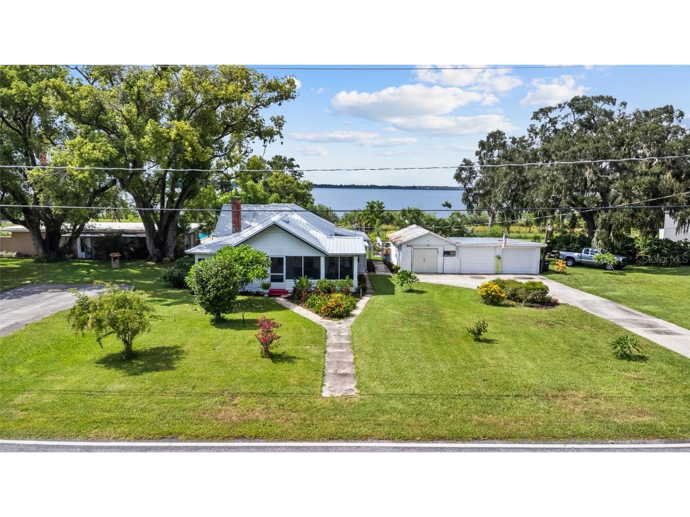 765 W Pierce Street, Lake Alfred, FL, 33850 | MLS: TB8413948 | Edina Realty