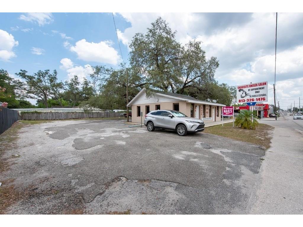 801 W Waters Avenue, Tampa, FL, 33604 | MLS: T3537772 | Edina Realty