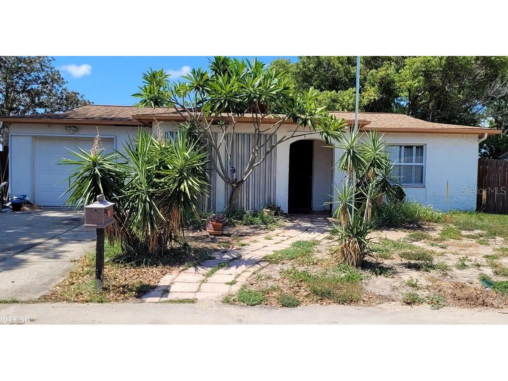 8033 Norwich Drive, Port Richey, FL, 34668 | MLS: A4577482 | Edina Realty