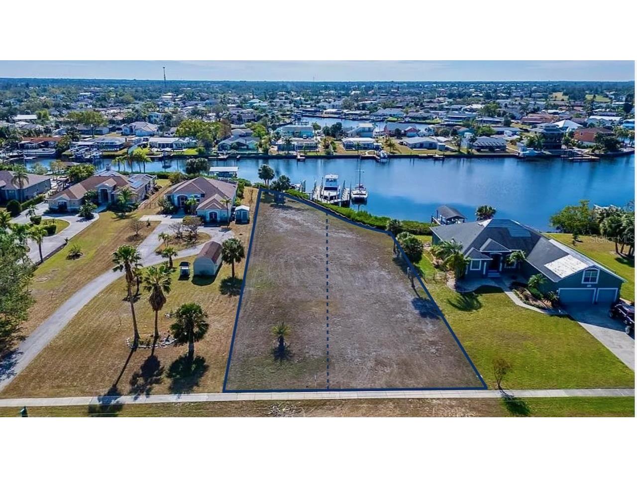 808 and 806 Apollo Beach Boulevard, Apollo Beach, FL, 33572 | MLS ...