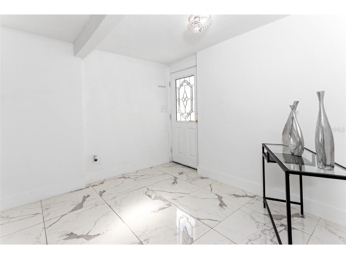 8207 Tanglewood Lane, Tampa, FL, 33615 | MLS: TB8439016 | Edina Realty