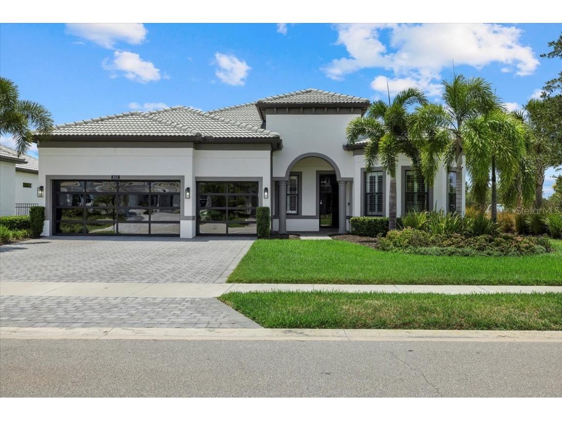 825 Seascape Place, Sarasota, FL, 34240 | MLS: A4614747 | Edina Realty