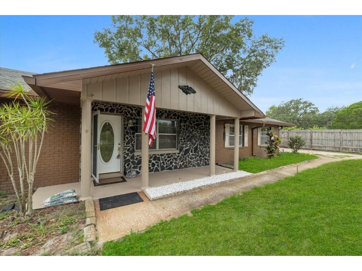 8854 Oakwood Drive, Lake Wales, FL, 33898 | MLS: L4945554 | Edina Realty