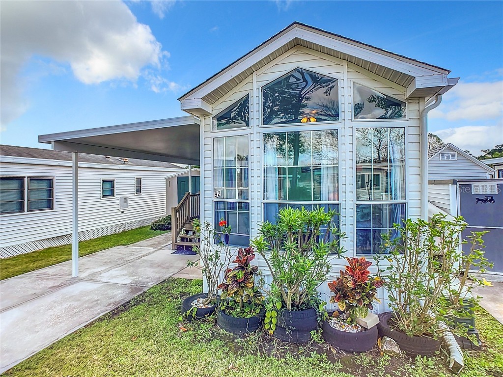 92 Eagle Point S, Osteen, FL, 32764 | MLS: O6182044 | Edina Realty