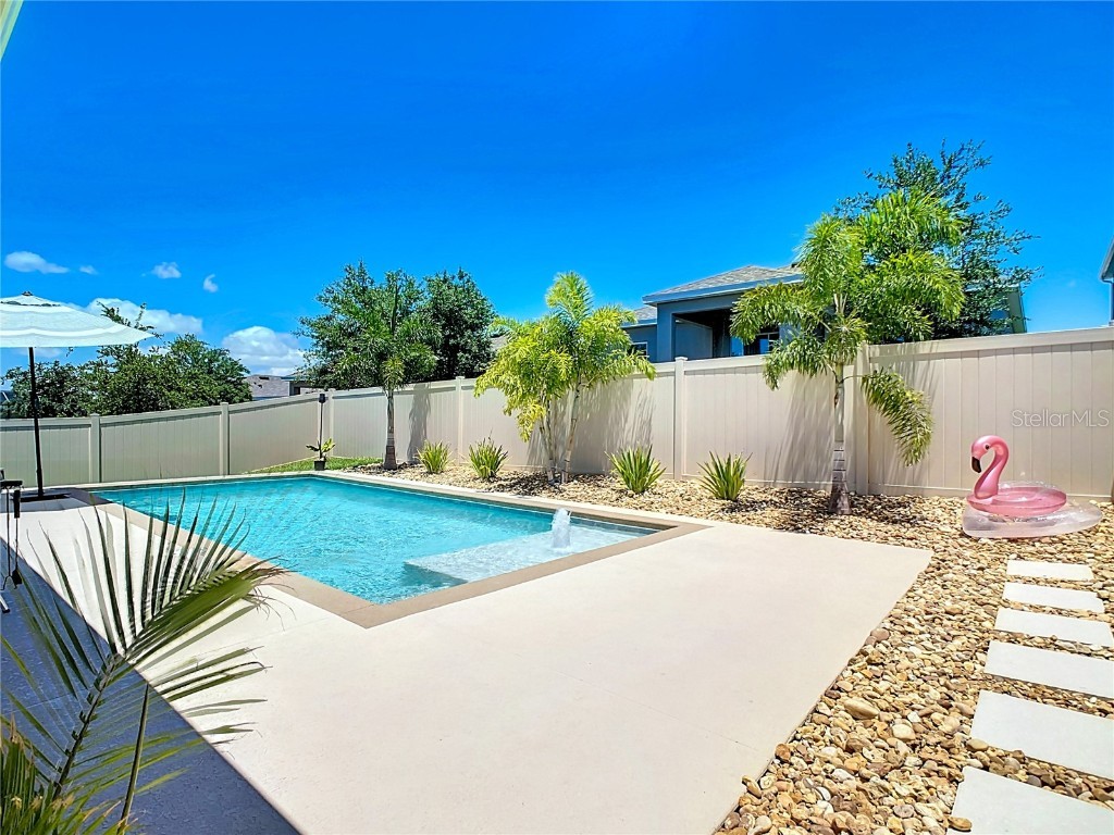 9204 Halsey Drive, Groveland, FL, 34736 | MLS: G5082535 | Edina Realty