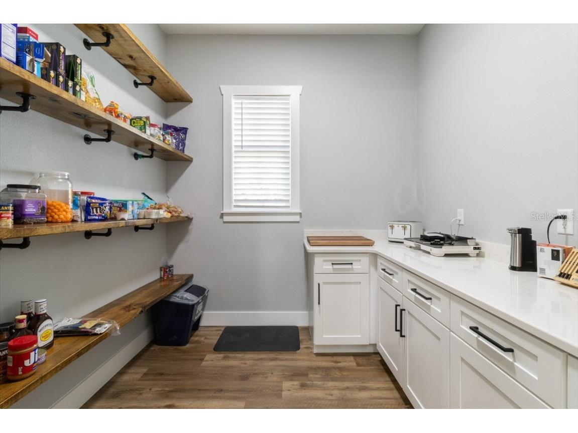 9233 W Chata Place, Crystal River, FL, 34428 | MLS: OM681589 | Edina Realty