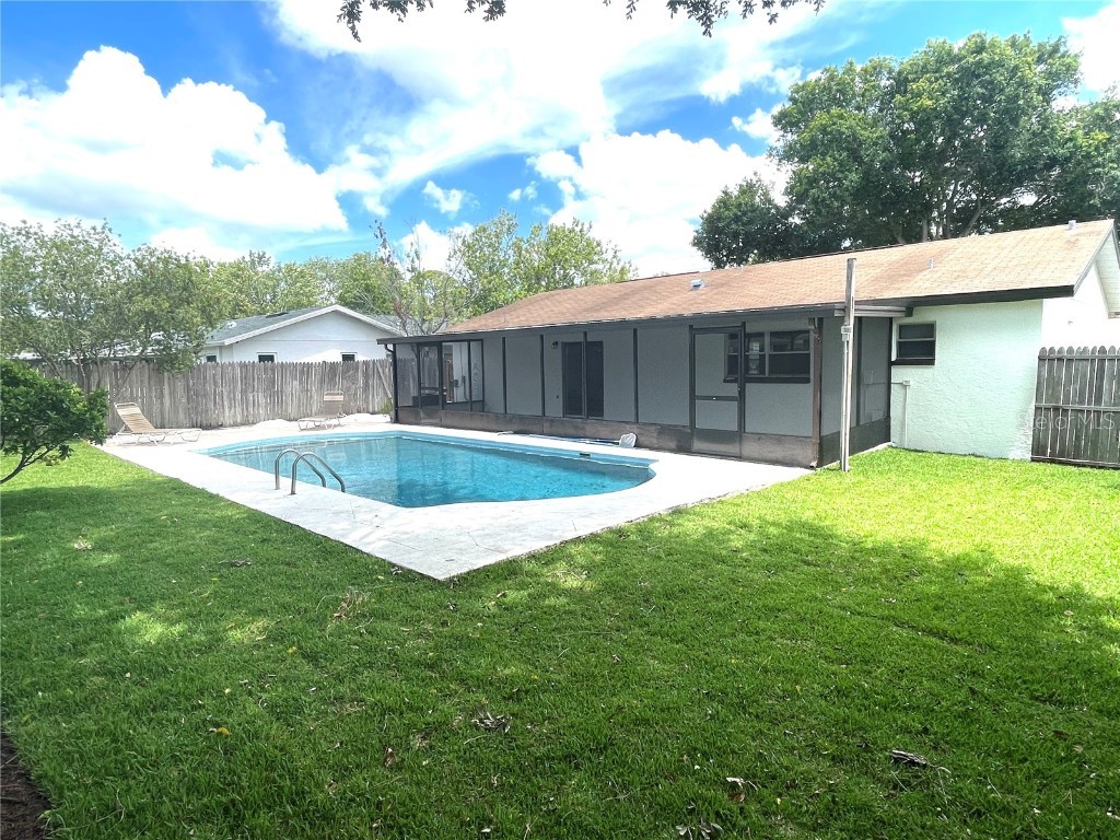 9448 86th Avenue N, Seminole, FL, 33777 | MLS: U8247086 | Edina Realty