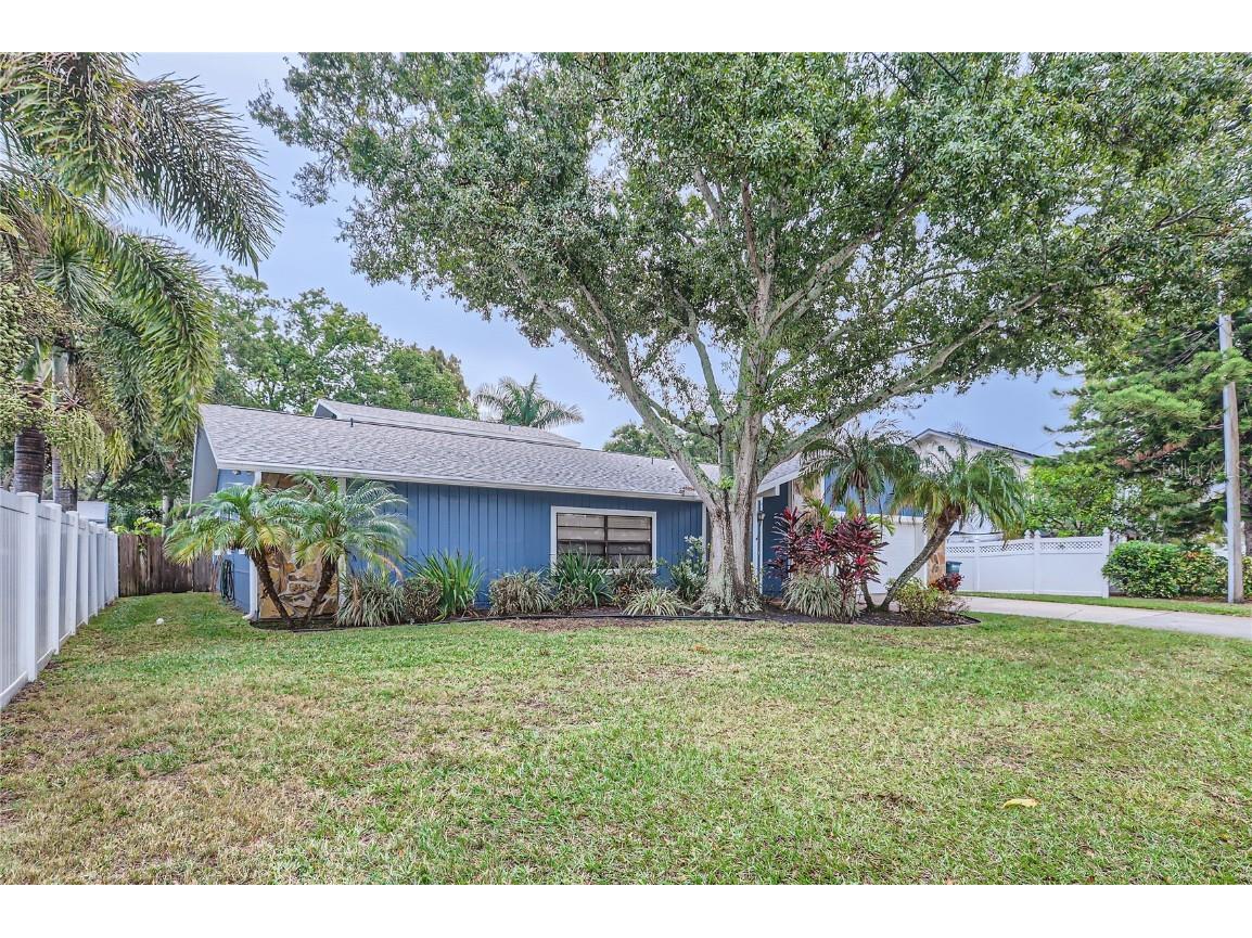 9737 135th Street, Seminole, FL, 33776 | MLS: U8245903 | Edina Realty