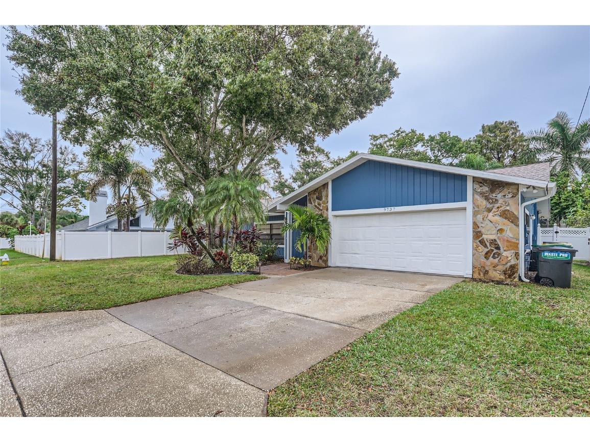 9737 135th Street, Seminole, FL, 33776 | MLS: U8245903 | Edina Realty