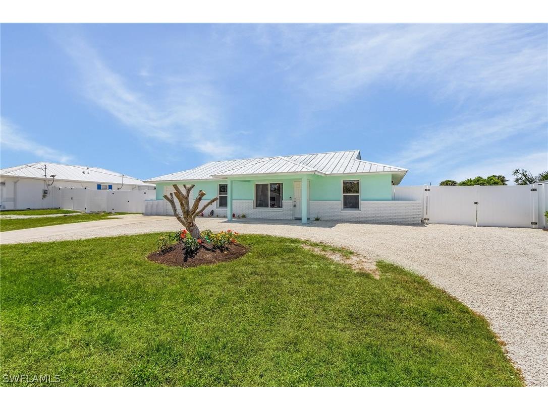 12139 Matlacha Boulevard, Matlacha Isles, FL, 33991 | MLS: 224056818 ...