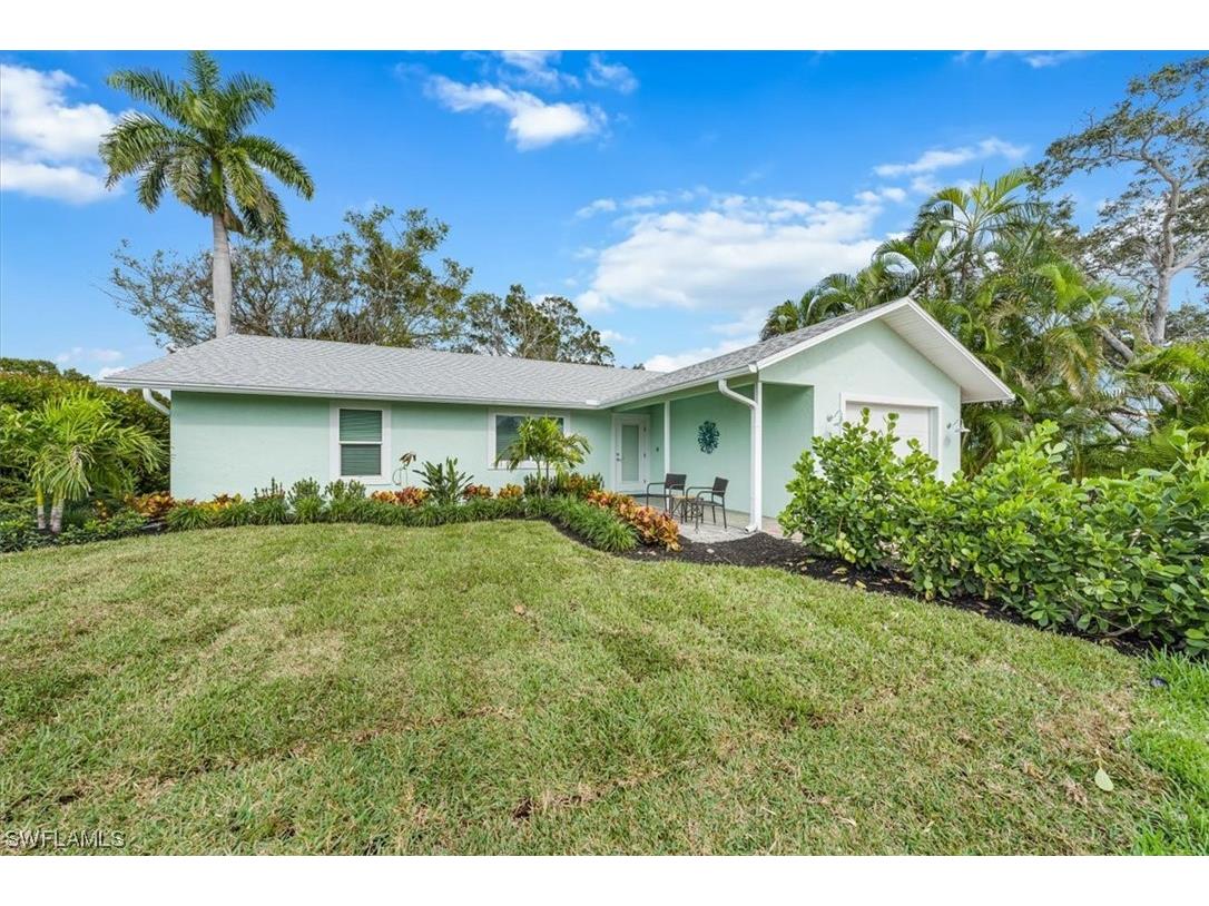 1255 Illinois Drive, Naples, FL 34103 | MLS: 223091024 | Edina Realty