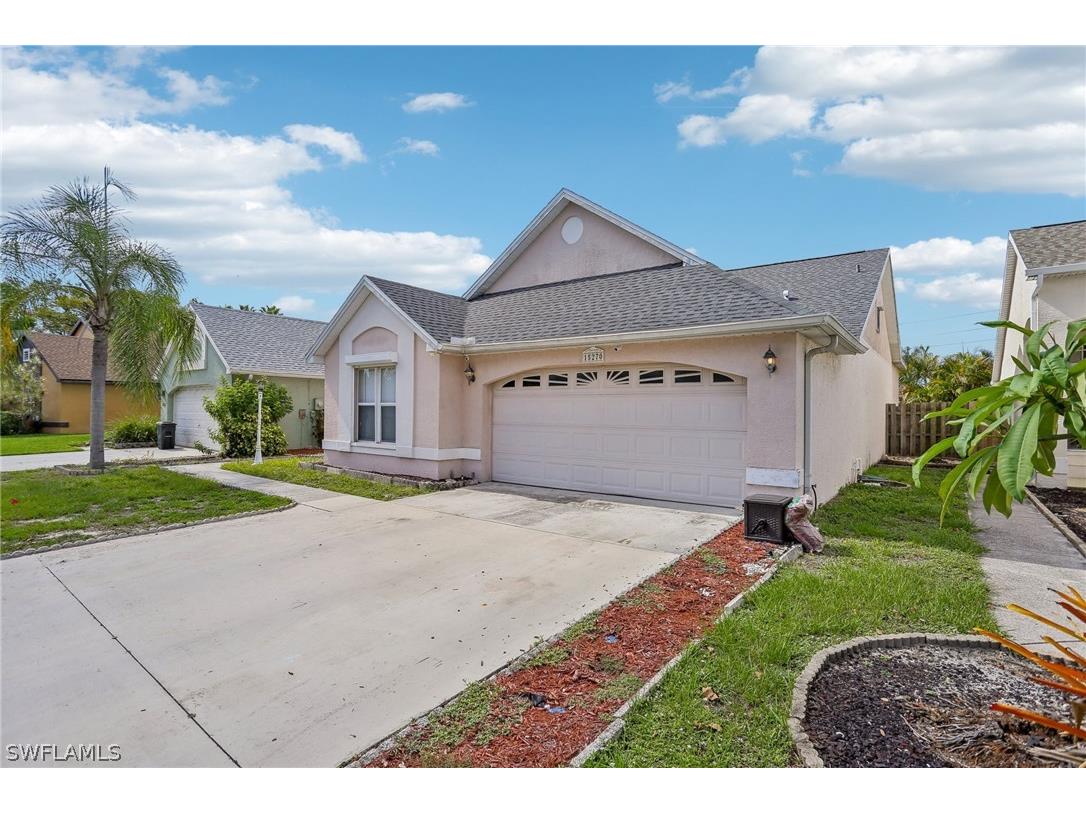 15270 Cricket Lane, Fort Myers, FL, 33919 | MLS: 224047799 | Edina Realty
