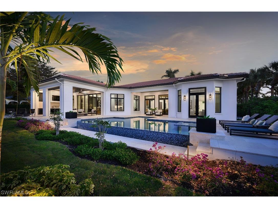1613 Chinaberry Way, Naples, FL, 34105 | MLS: 223084660 | Edina Realty