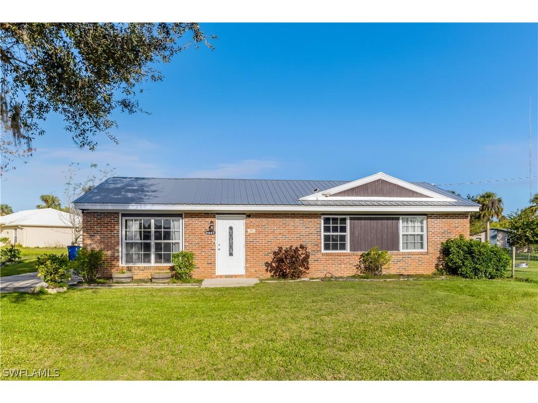 21867 Pearl Street, Alva, FL, 33920 | MLS: 223008574 | Edina Realty