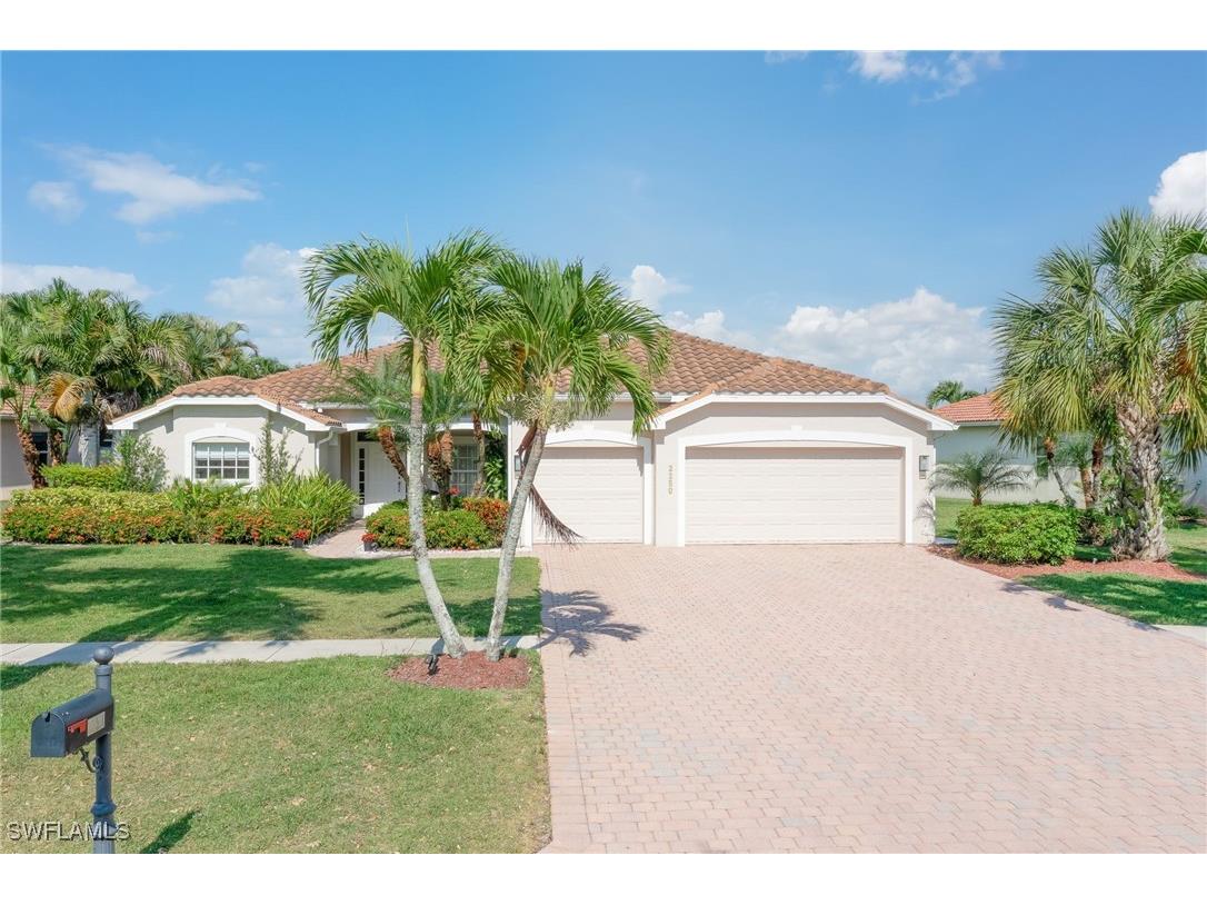 2250 Grove Drive, Naples, FL, 34120 | MLS: 224068823 | Edina Realty