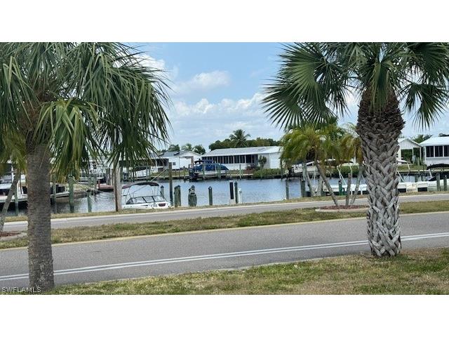 5689 Captain John Smith Loop, North Fort Myers, FL, 33917 | MLS ...