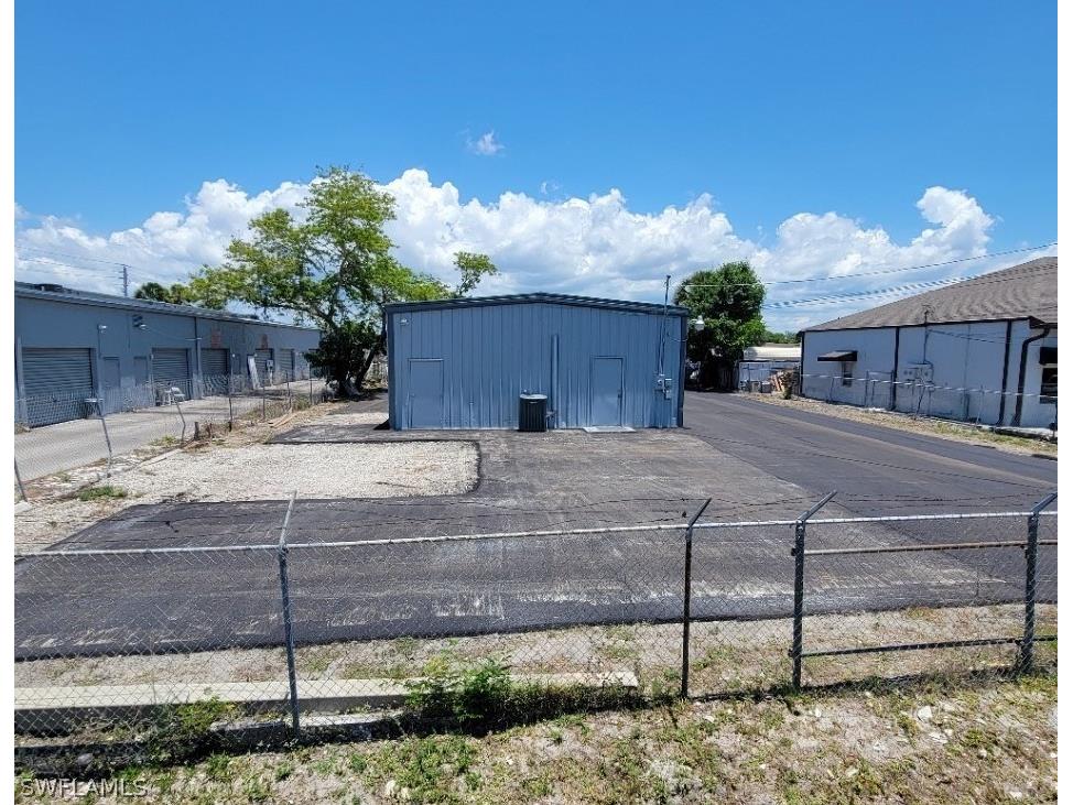 6344 Janes Lane, Naples, FL, 34109 | MLS: 224036011 | Edina Realty