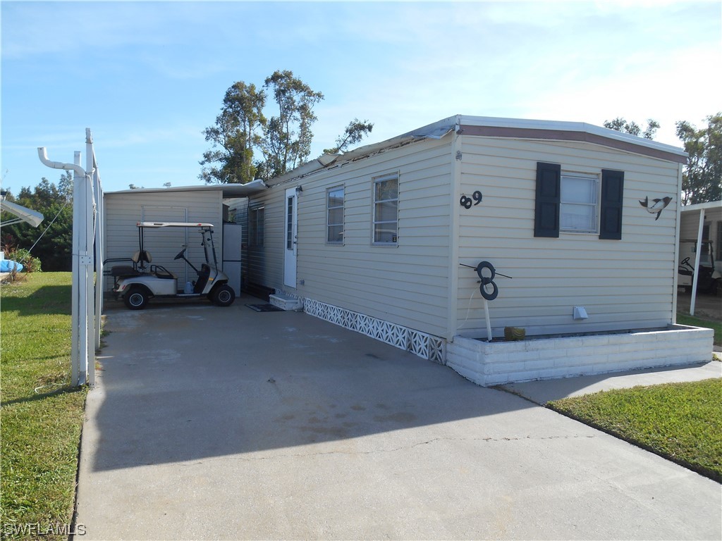 89 Sun Circle, Fort Myers, FL, 33905 | MLS: 223082222 | Edina Realty